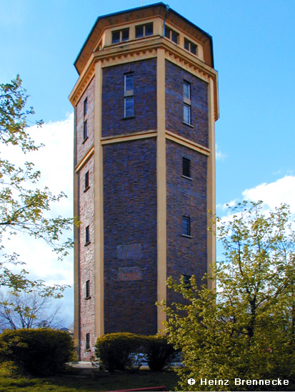 Alter Wasserturm im Stadtteil Mörfelden : Mörfelden-Walldorf : HyperTours